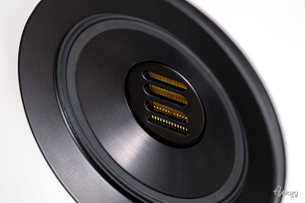 엘락(Elac) 플래그십 콘센트로 S507 플로어스탠딩 스피커 입고 및 전시 – AV 플라자