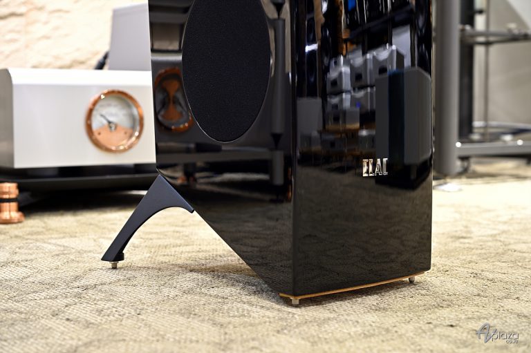 엘락(Elac) 플래그십 콘센트로 S507 플로어스탠딩 스피커 입고 및 전시 – AV 플라자