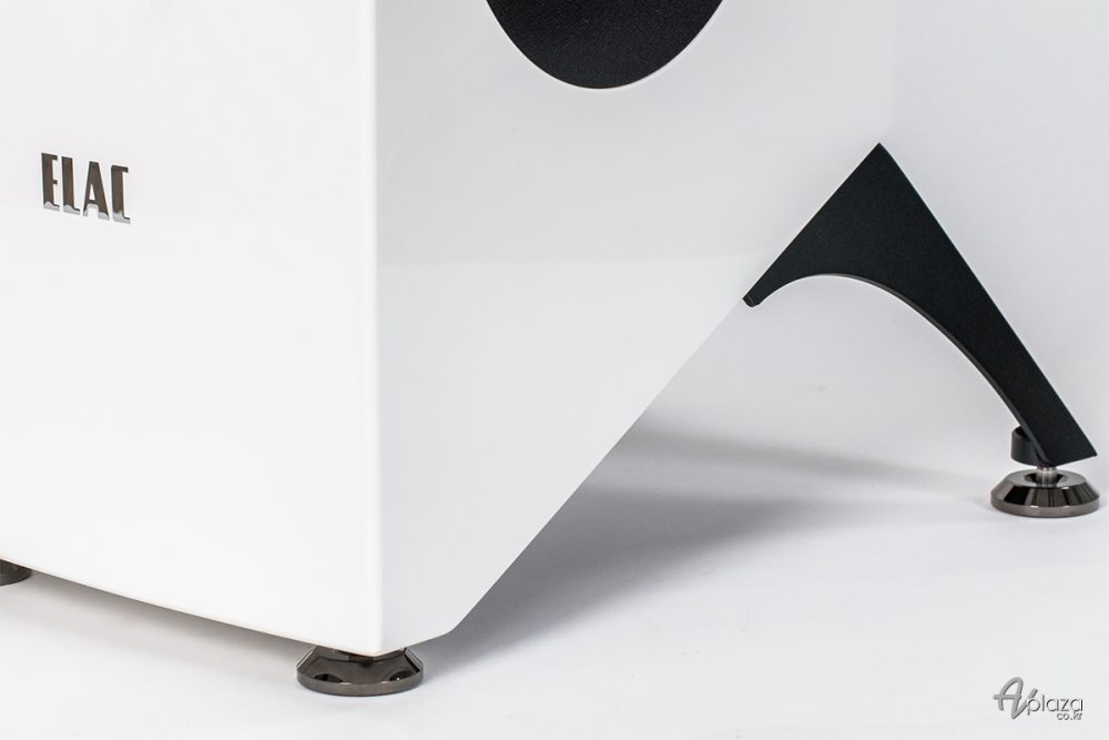엘락(Elac) 플래그십 콘센트로 S507 플로어스탠딩 스피커 입고 및 전시 – AV 플라자