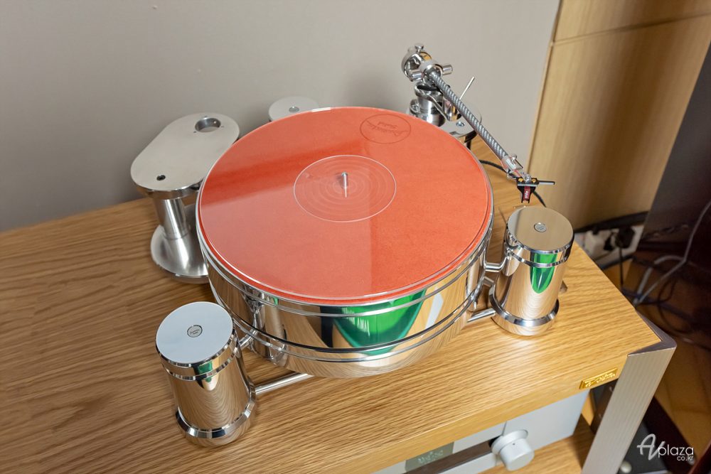 어쿠스틱솔리드(Acoustic Solid) 솔리드 에디션을 사용한 소스기기 업그레이드 – AV 플라자