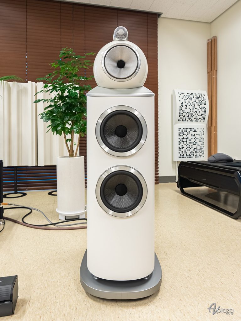B&W 802 D4, 매킨토시(McIntosh) C53, MC462를 매칭한 하이파이 시스템 – AV 플라자
