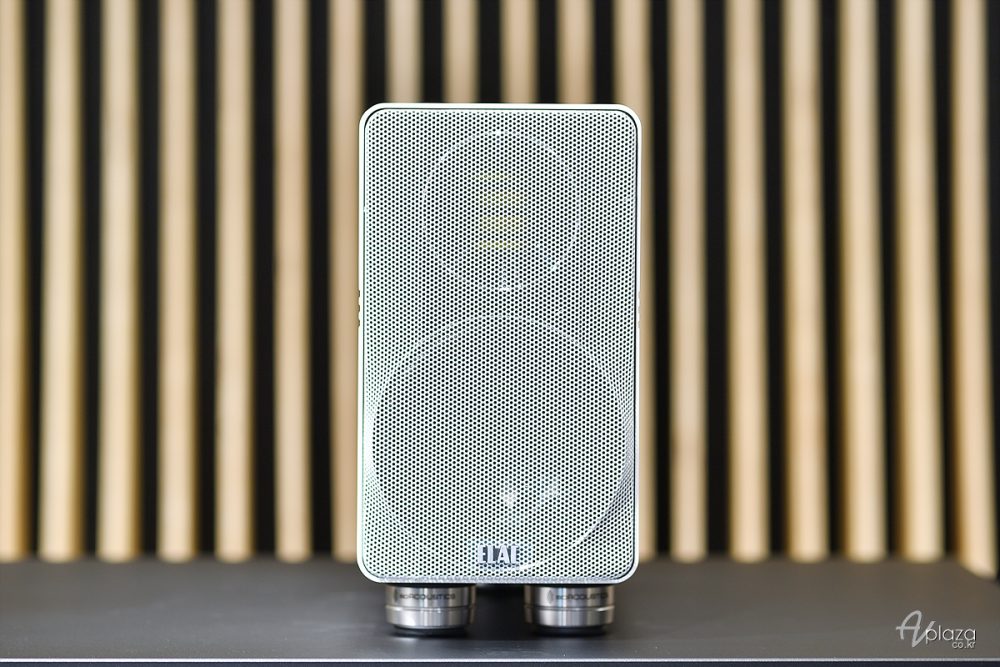 엘락(Elac) 컴팩트 북셀프 스피커 BS312 입고 및 전시 – AV 플라자