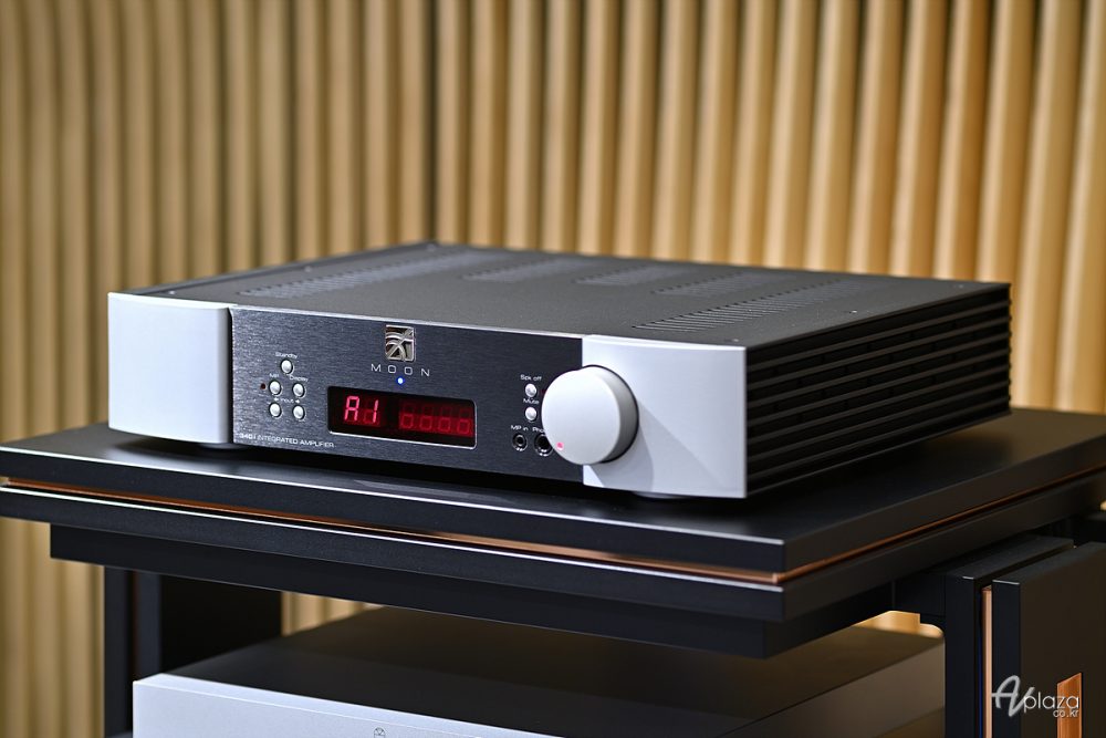 심오디오(SimAudio) MOON 340i D3PX 인티앰프 입고 및 전시 – AV 플라자