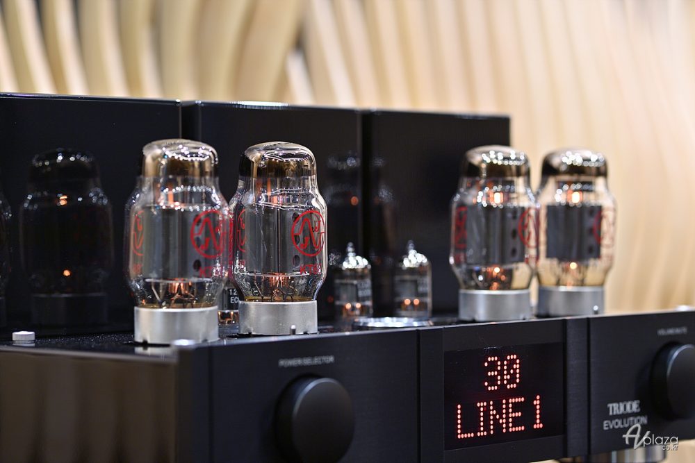 트라이오드(Triode) KT88 진공관 인티앰프 에볼루션(Evolution) 입고 및 전시 – AV 플라자