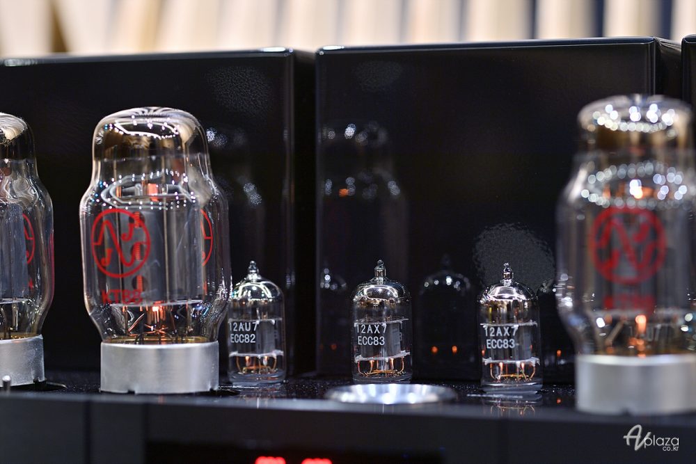 트라이오드(Triode) KT88 진공관 인티앰프 에볼루션(Evolution) 입고 및 전시 – AV 플라자